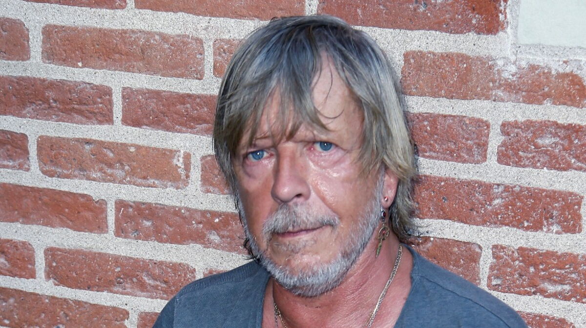Renaud bientôt papa ? Il dément formellement, "l'info est fausse"