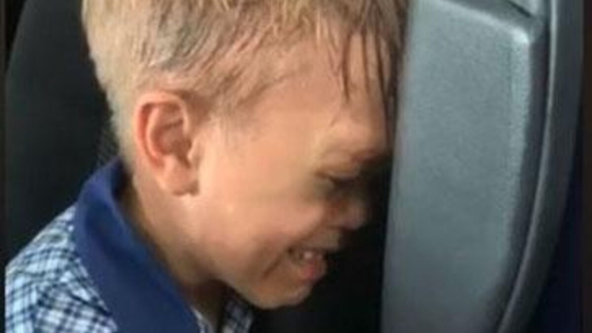 Atteint de nanisme cet enfant veut se suicider, les stars se mobilisent ...