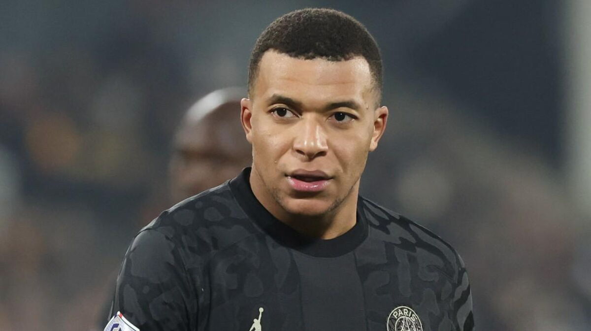 Kylian Mbappé ex-présumé d’Emma Smet : le footballeur se livre sur les ...