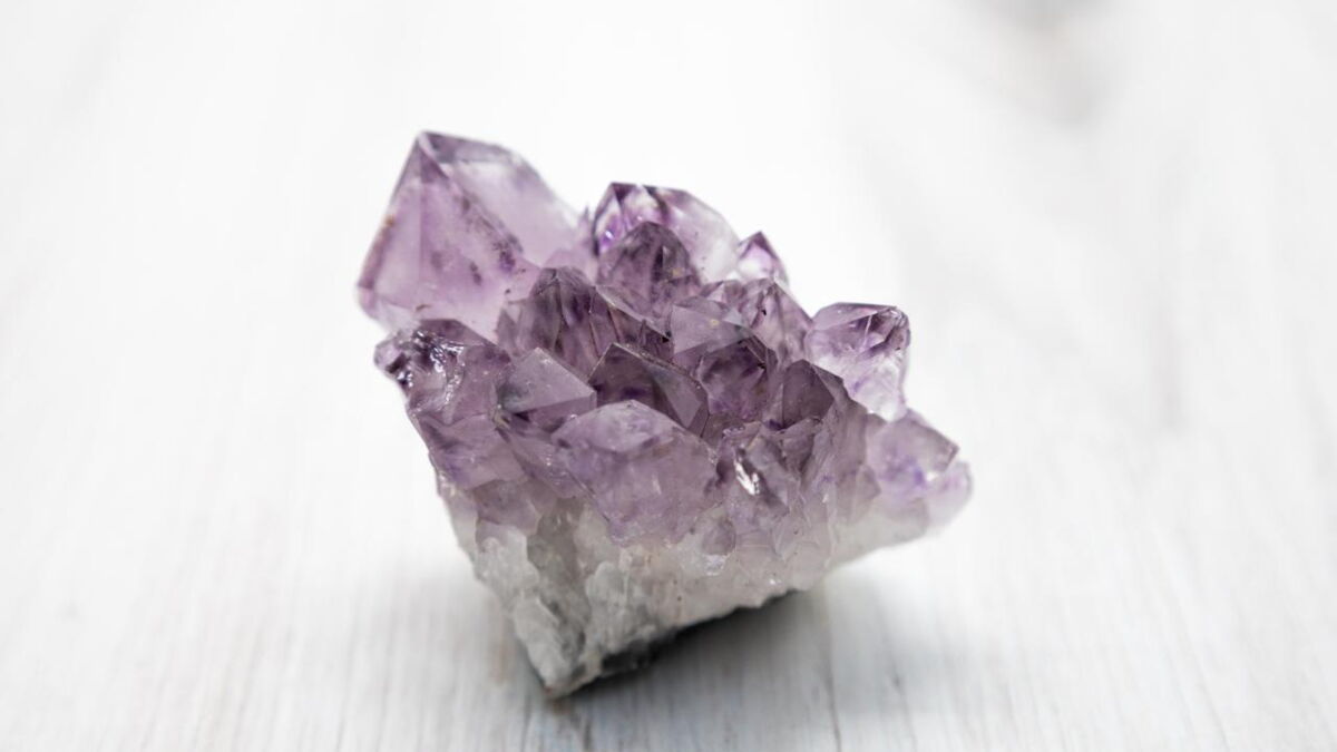 Lithothérapie : quelle pierre choisir pour arrêter de fumer