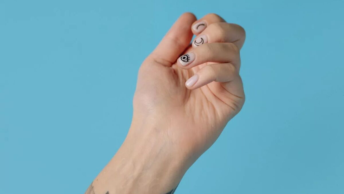 Aura Nails : la nouvelle manucure à adopter pour matcher avec son signe ...