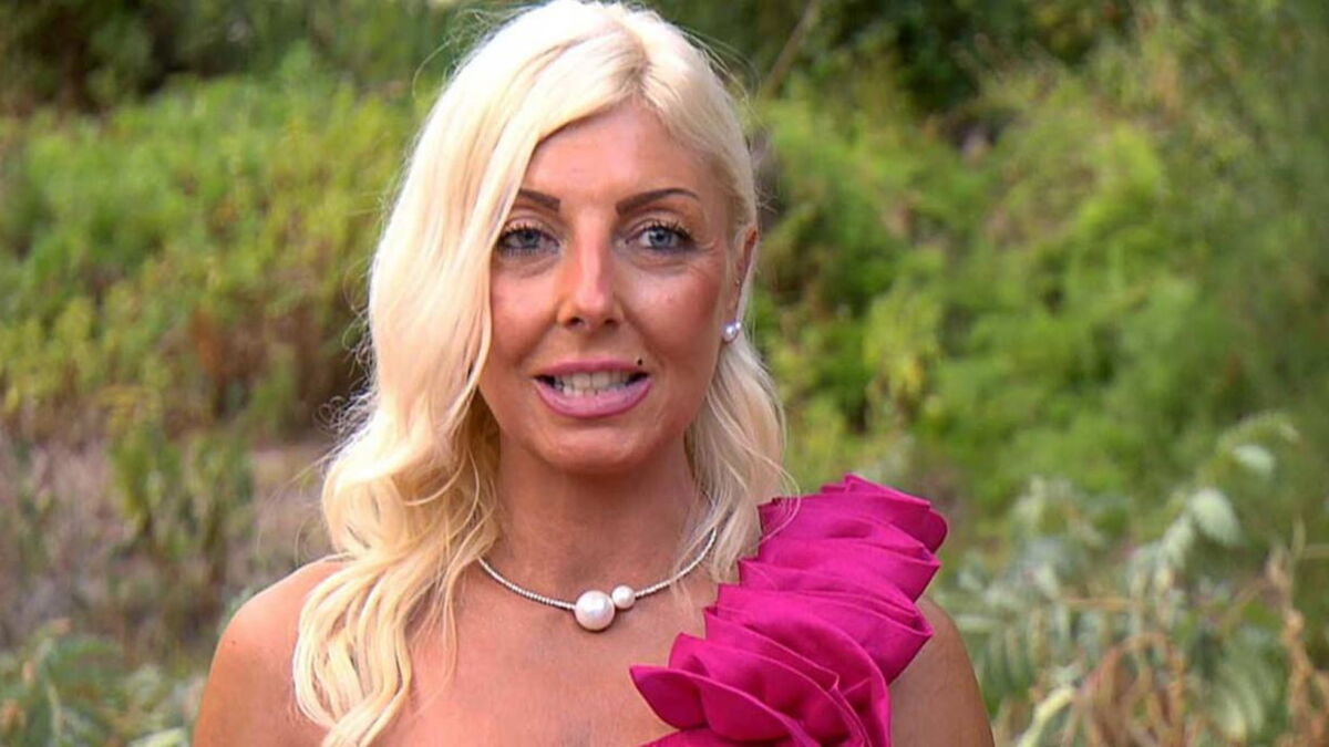 “On debrief dans la voiture” : l’attitude de Vanessa (MAPR) au mariage ...