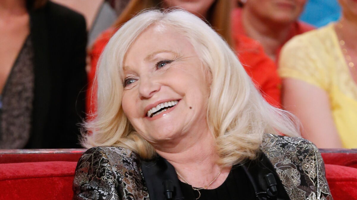 la chanteuse de 77 ans a retrouvé l'amour avec un homme de 27 ans ...