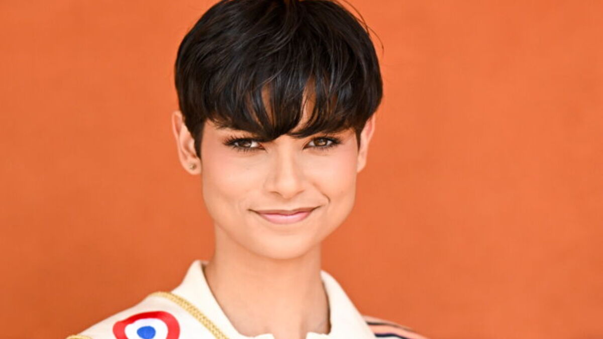 Le compagnon d'Eve Gilles, de 19 ans son aîné, Simon Favier démissionne ...