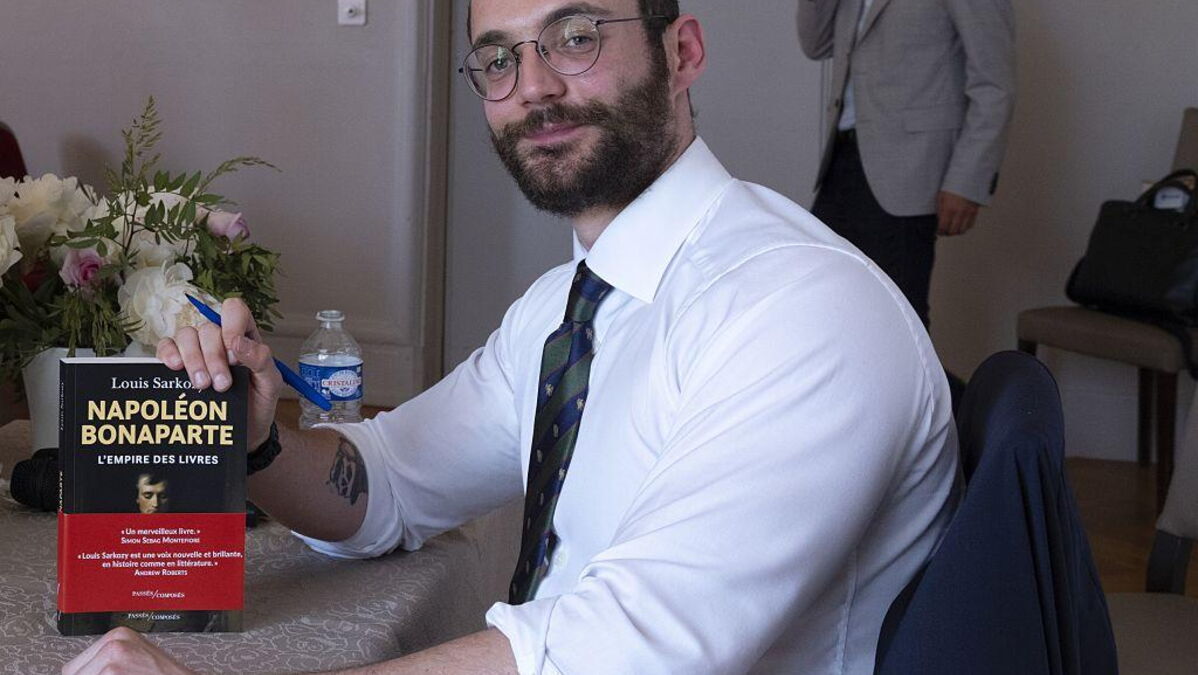 Louis Sarkozy sort du silence : “Un père comme le mien, ça forge”