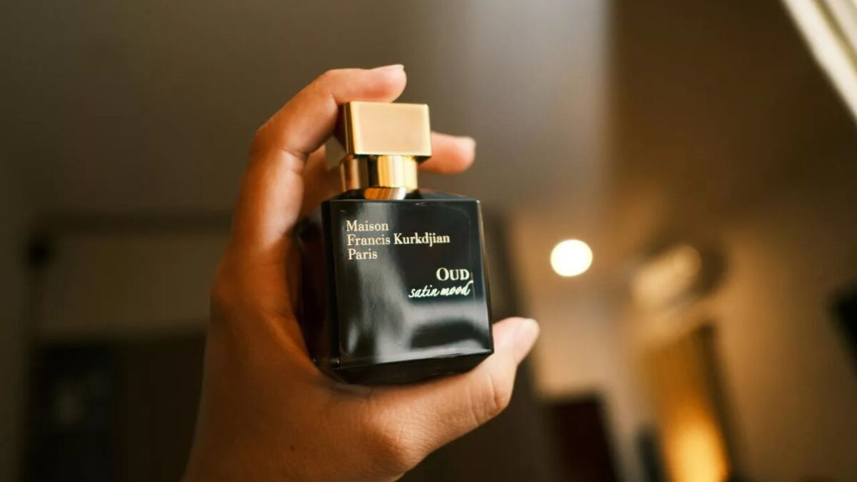 Ce nouveau parfum floral à la pointe de vanille est le must have des fêtes