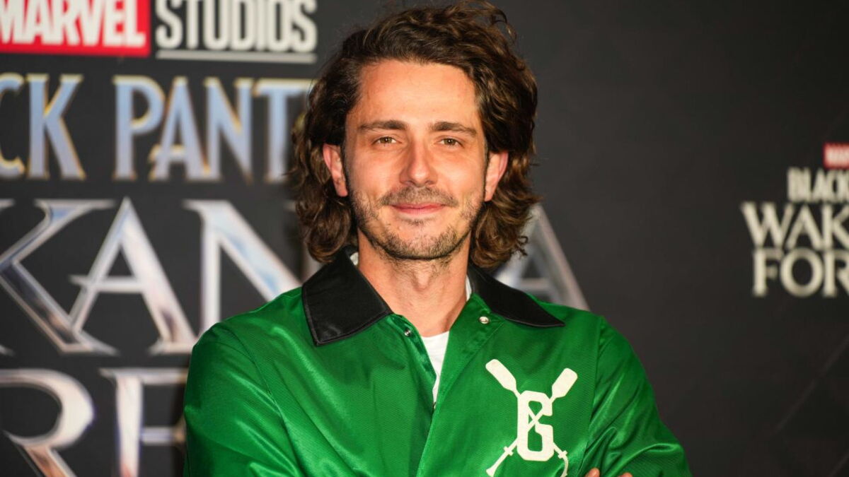 Guillaume Pley en couple : qui est sa compagne Agathe, la mère de son ...