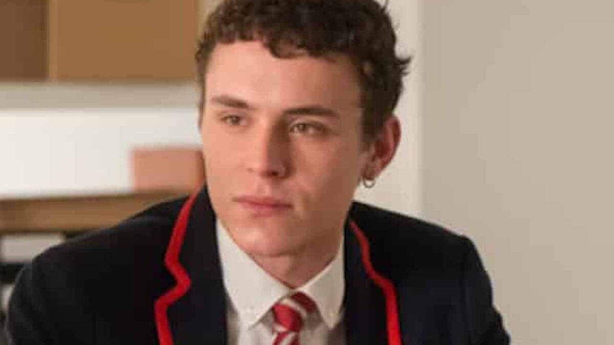 Élite saison 5 : Arón Piper (Ander) annonce son départ dans une vidéo ...