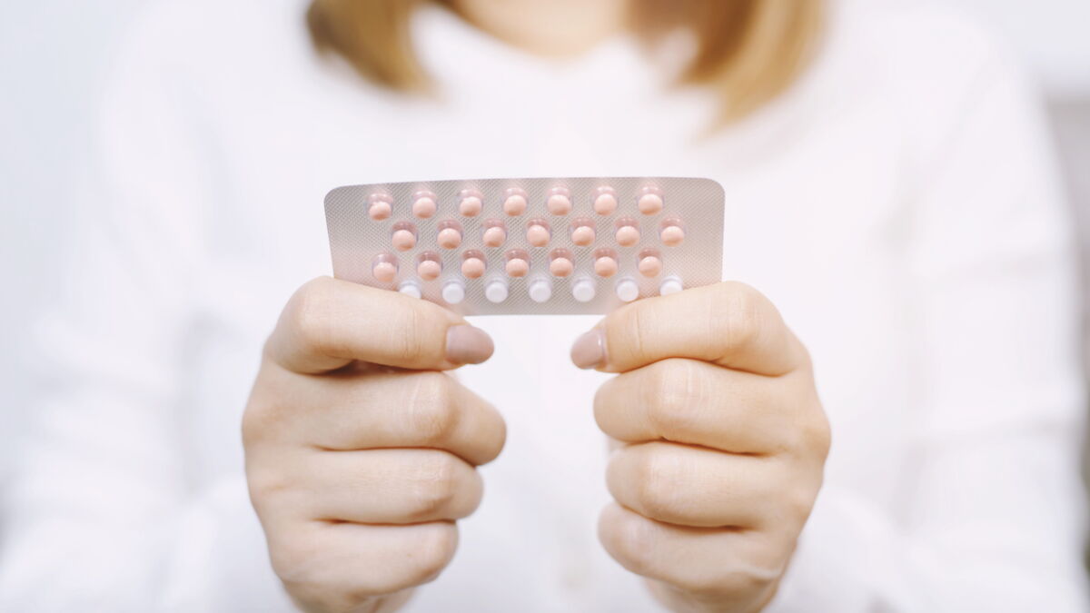 Première contraception, comment en parler