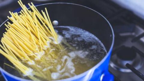 Pâtes : la technique pour les cuire en moins d'une minute