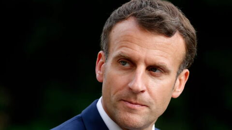 Emmanuel Macron porte-t-il une perruque ? La réponse sans détours du ...