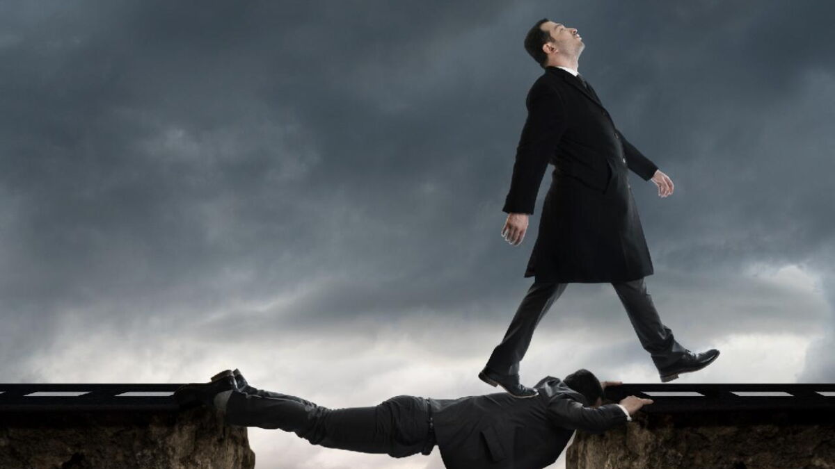 Voici les 3 signes des dictateurs les plus courants...