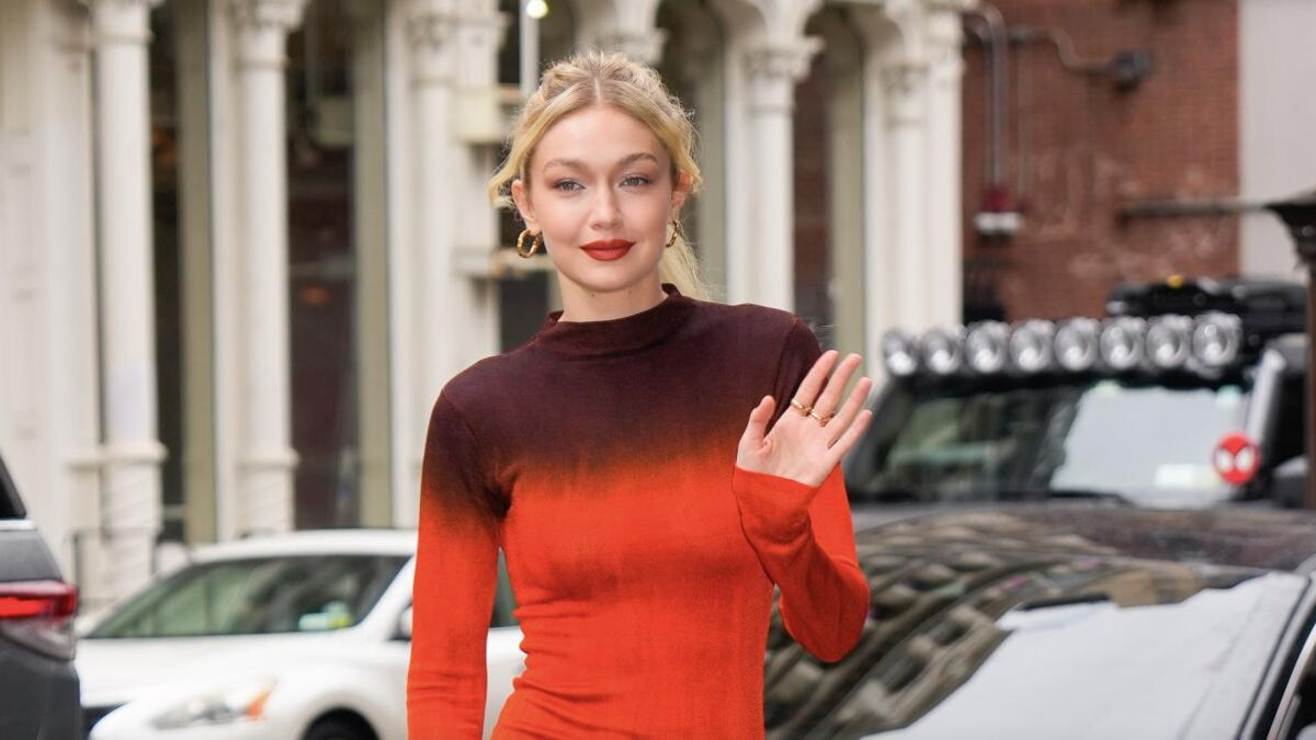 Le parfum prestigieux porté par Gigi Hadid est à prix cassé et passe à ...