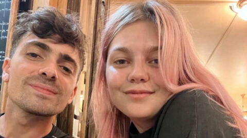 Louane maman : la chanteuse se confie sur son quotidien avec sa fille Esmée