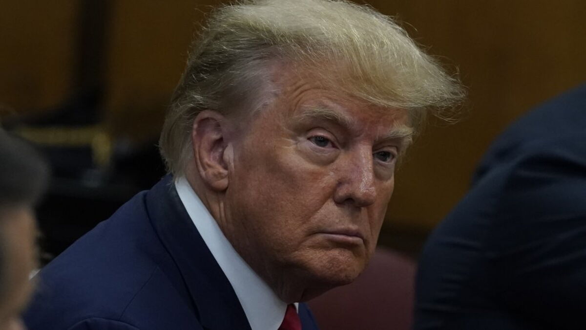 Mysteriöse rote Flecken auf Donald Trumps Hand: Das steckt dahinter