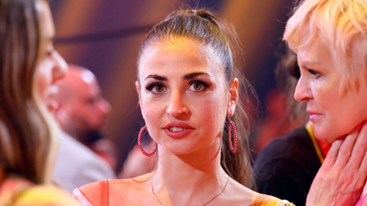 Flughafen gesperrt: Ekaterina "Ekat" Leonova kann nicht zur Familie