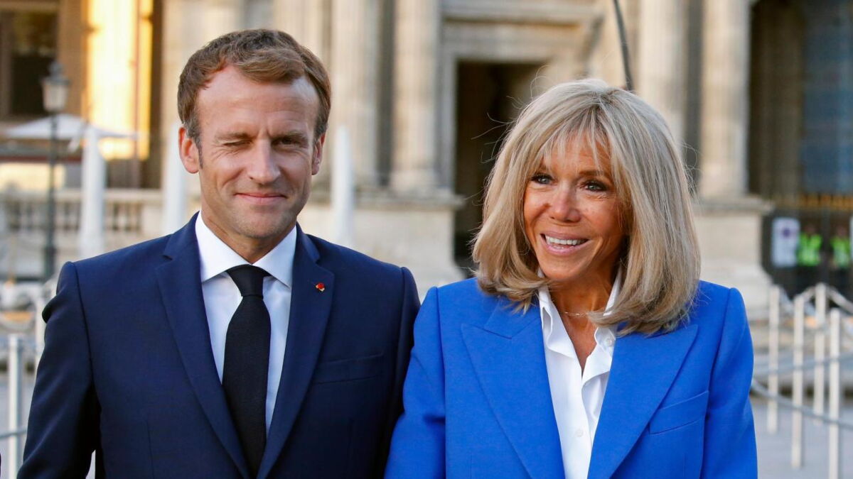 Zuckersüß: Brigitte und Emmanuel Macron zeigen ihre beiden neuen Hunde