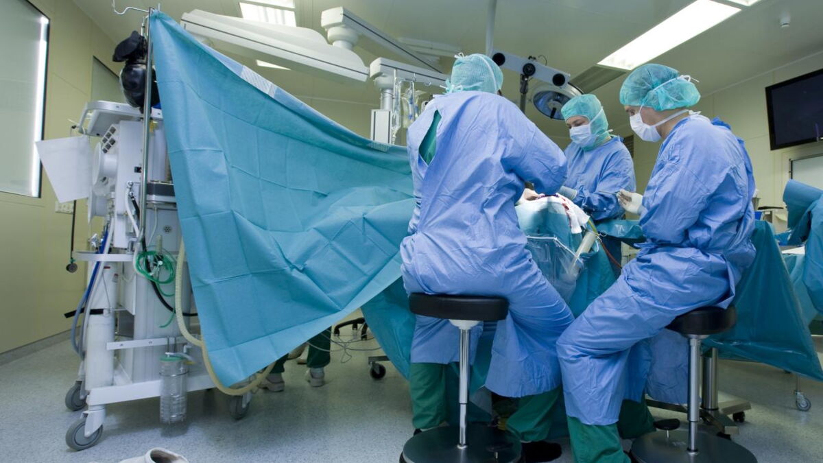 Tumorentfernung im Wachzustand: Neue Lebensfreude für junge Frau nach ...