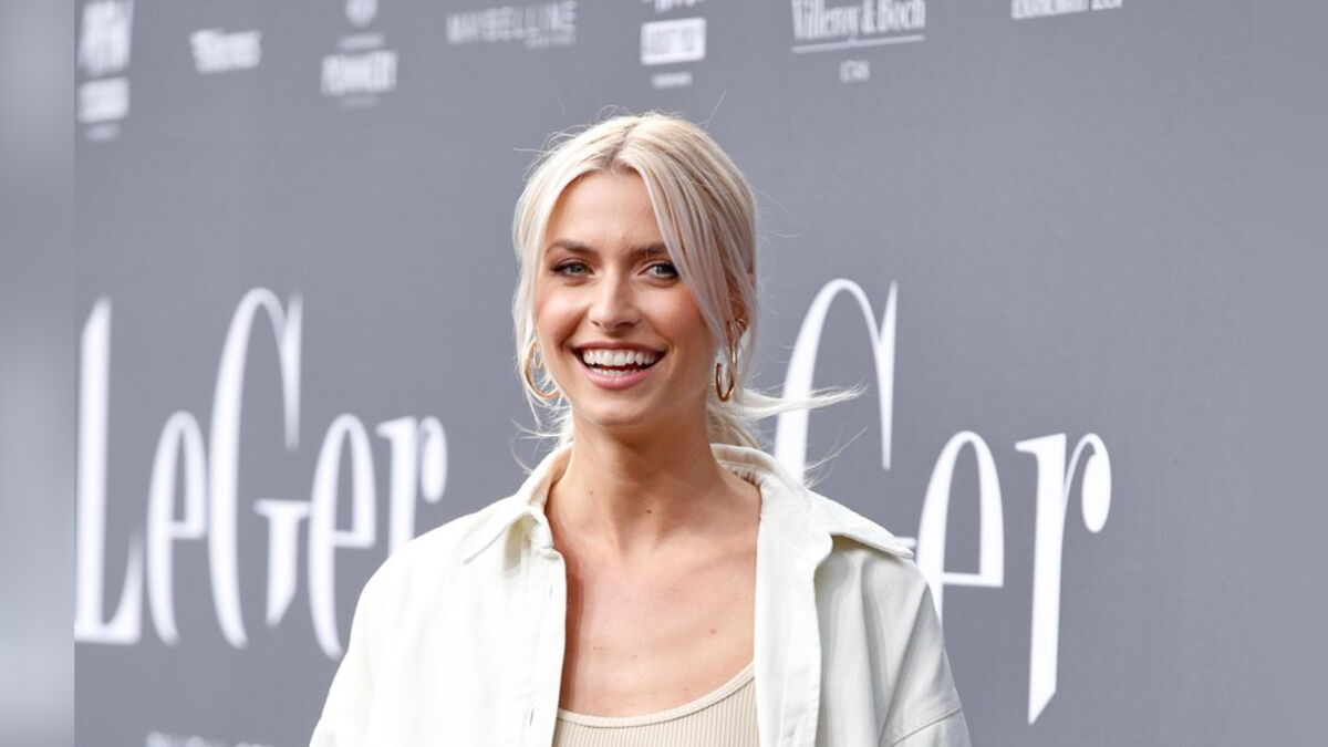 Lena Gercke postet süßes Foto vom Stillen ihres Babys