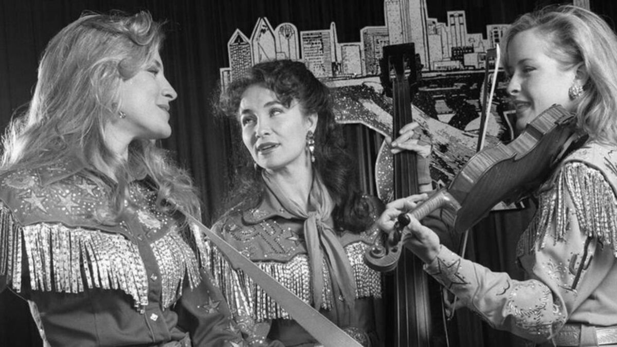 Laura Lynch: Dixie-Chicks-Gründungsmitglied nach Autounfall gestorben