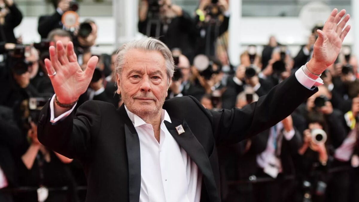 Alain Delon in der Kritik: Ein Rückblick auf die umstrittensten ...