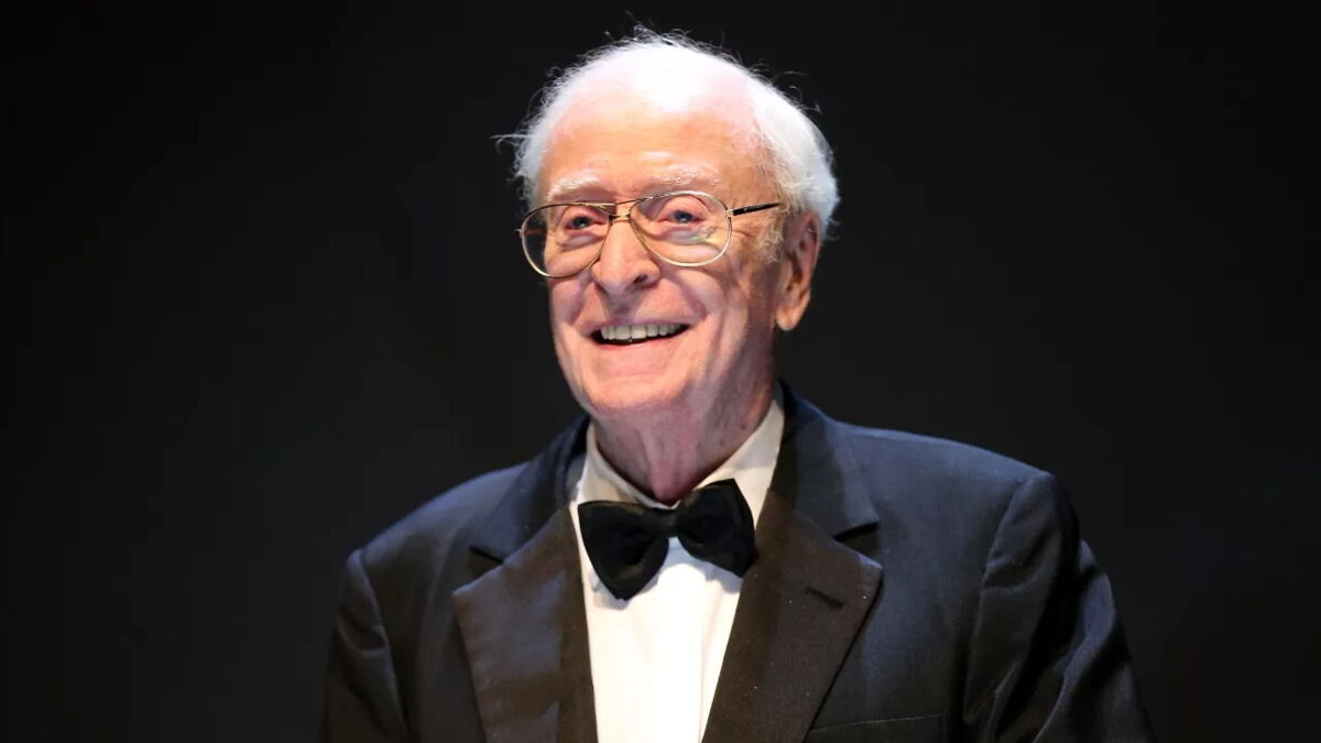 Michael Caine hatte einen Halbbruder, den seine Mutter 50 Jahre lang ...