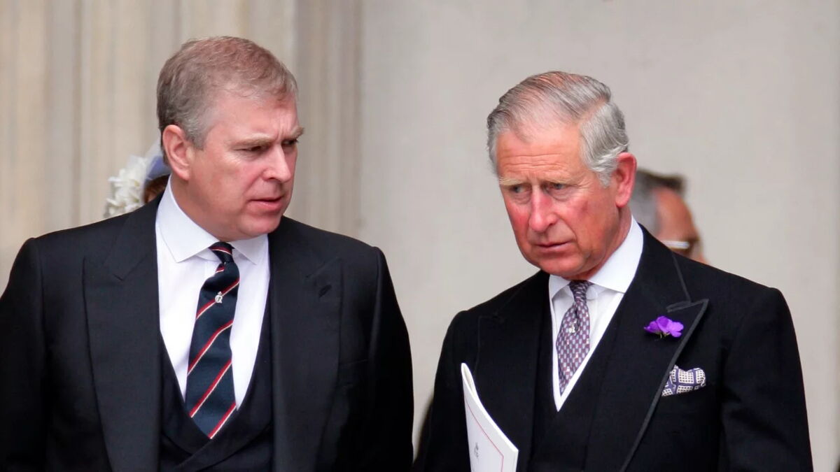 König Charles soll Prinz Andrew das Wohnen in der Royal Lodge ...