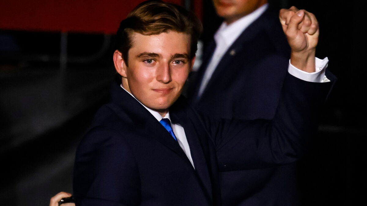 Barron Trumps Stimme ist endlich zum ersten Mal seit seiner Kindheit zu ...