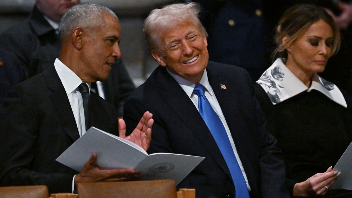 Donald Trump reagiert auf den viralen Moment, in dem er und Barack ...