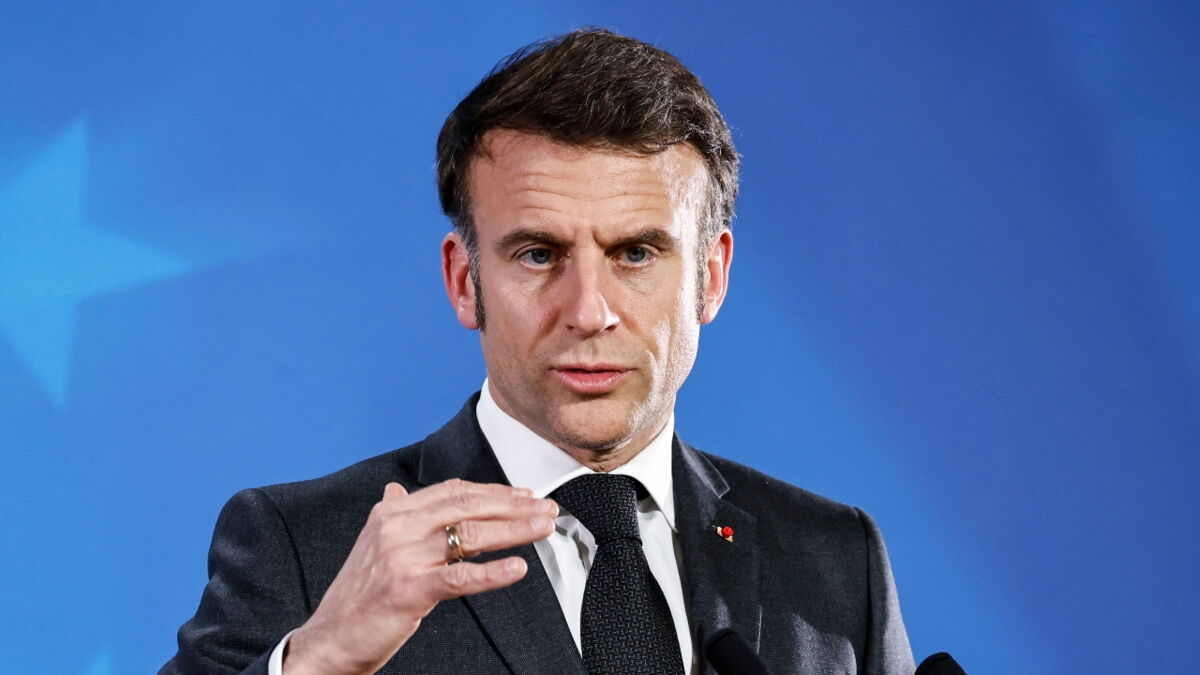 Will Emmanuel Macron wirklich das Auto von James Bond kaufen? Der ...