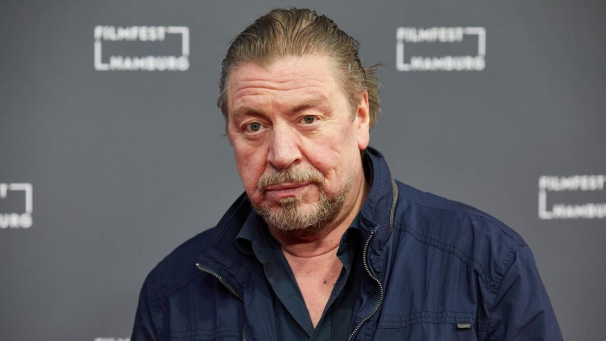 Armin Rohde hat zwei Partnerinnen: "Wenn man liebt, dann liebt man"