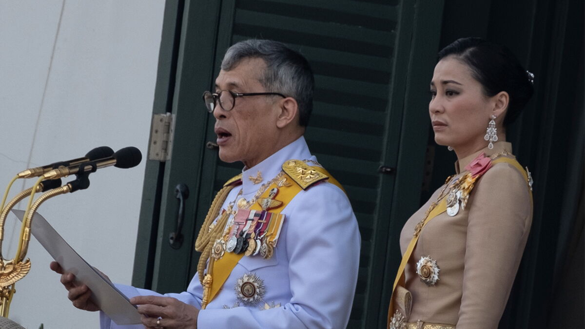 Thai-König nimmt Geliebte zur Zweitfrau: So reagiert seine Ehefrau!