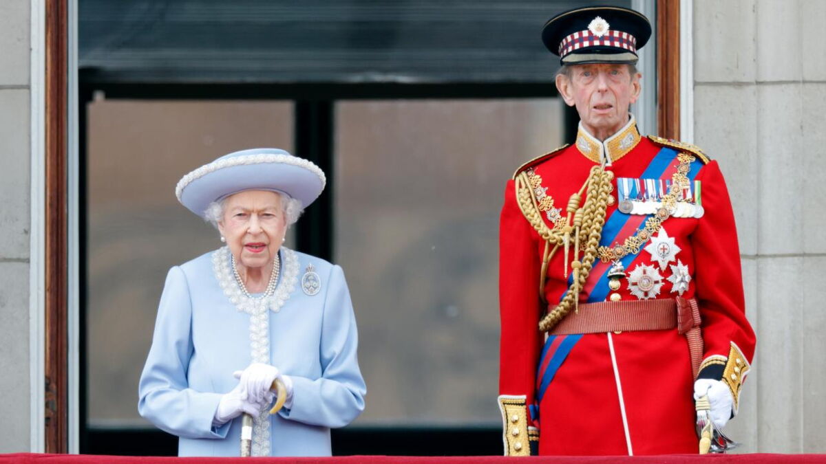 Queen Elizabeth II.: Dieser Royal war schon beim Trauerzug von George ...