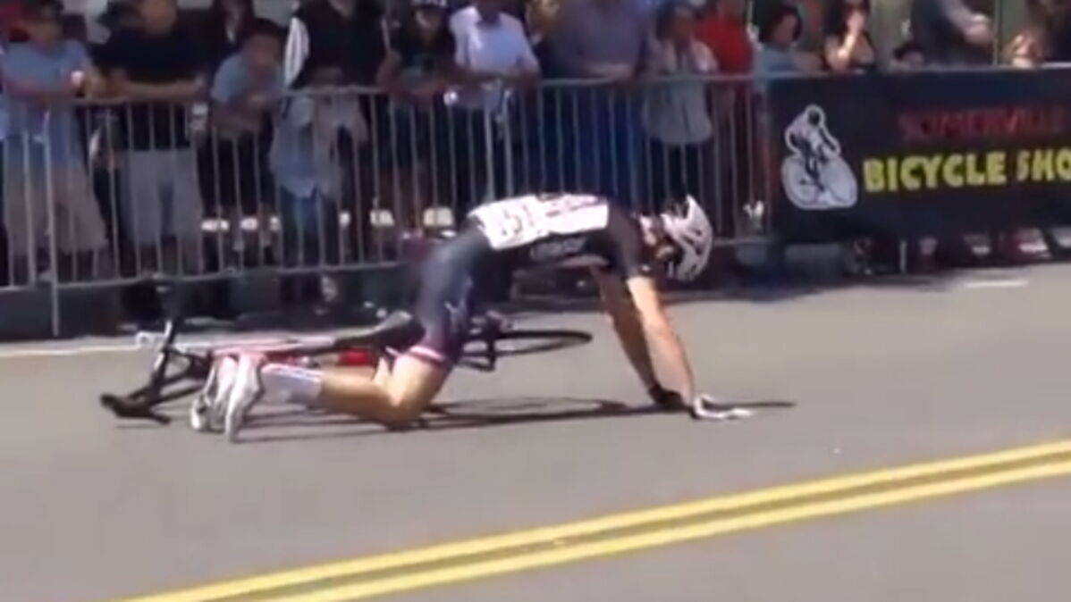 Cyclisme : Il gagne la course au sprint... et chute juste après l'arrivée