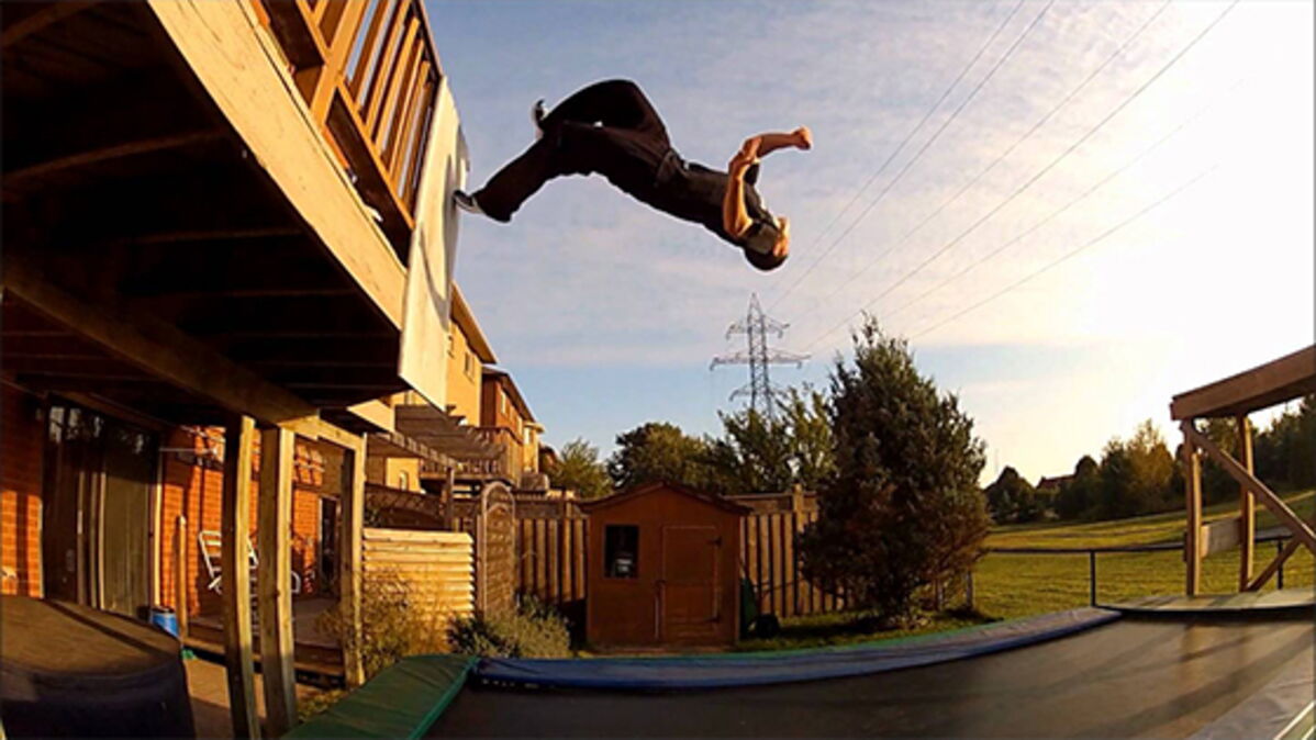 Le Trampoline Wall, le nouveau sport qui va vous mettre sans dessus-dessous