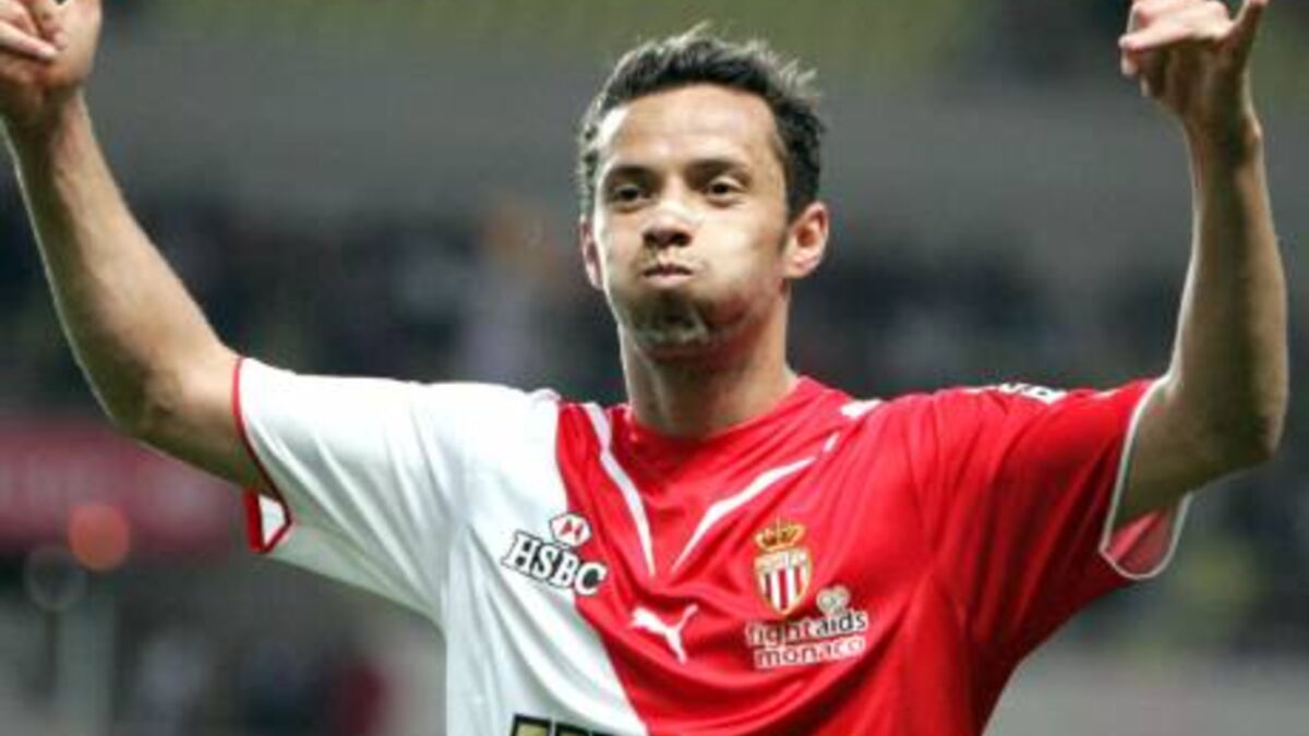 Officiel: Nenê a signé au PSG