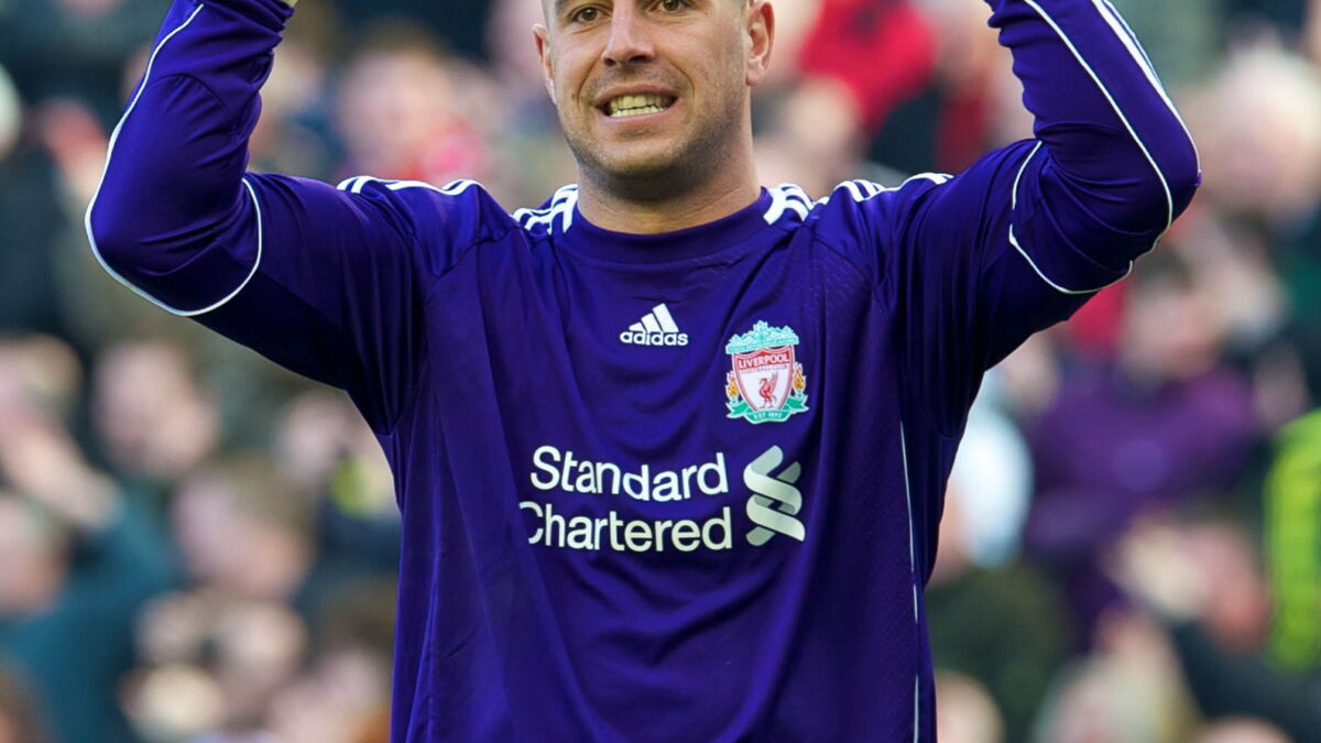 Liverpool: Pepe Reina, "Je serai à Anfield la saison prochaine"