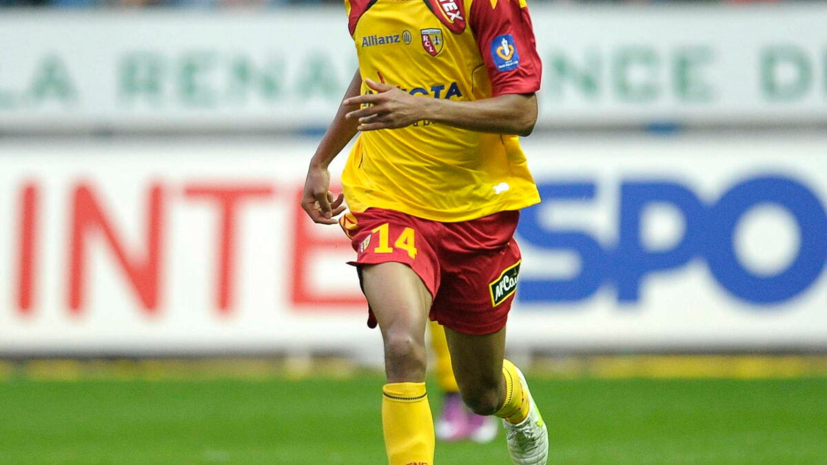 Lens: Raphaël Varane a tapé dans l'oeil de Manchester United