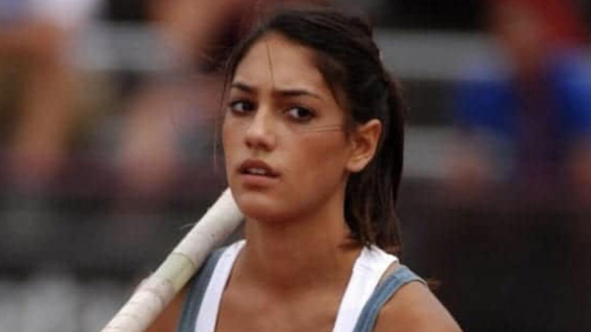 Allison Stokke's Instagram, Twitter & Facebook on IDCrawl