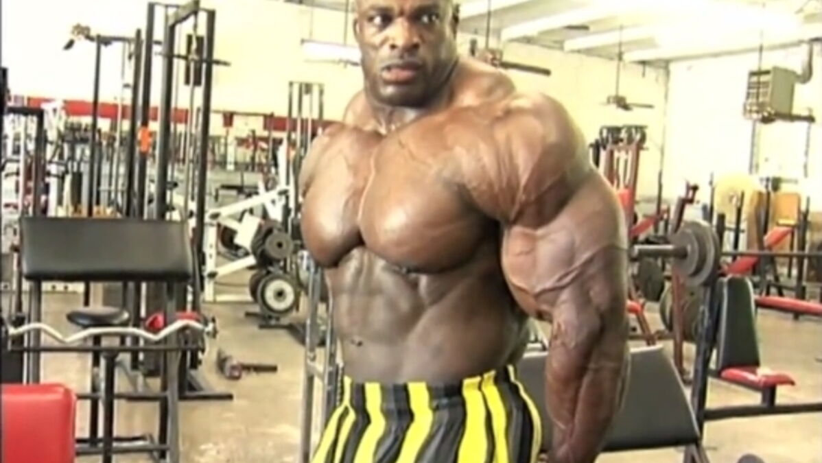 Découvrez l'entraînement incroyable des biceps de Ronnie Coleman