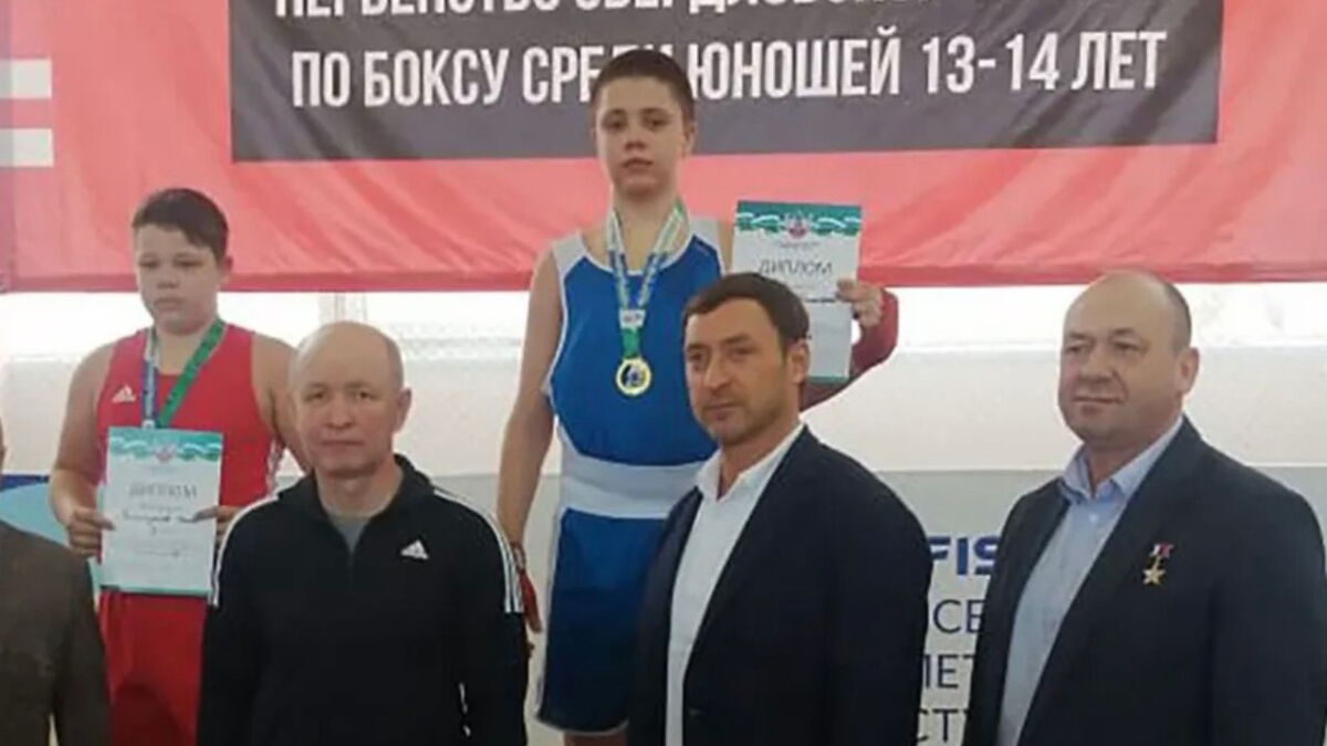 Un jeune boxeur de 14 ans décède après un combat interdit