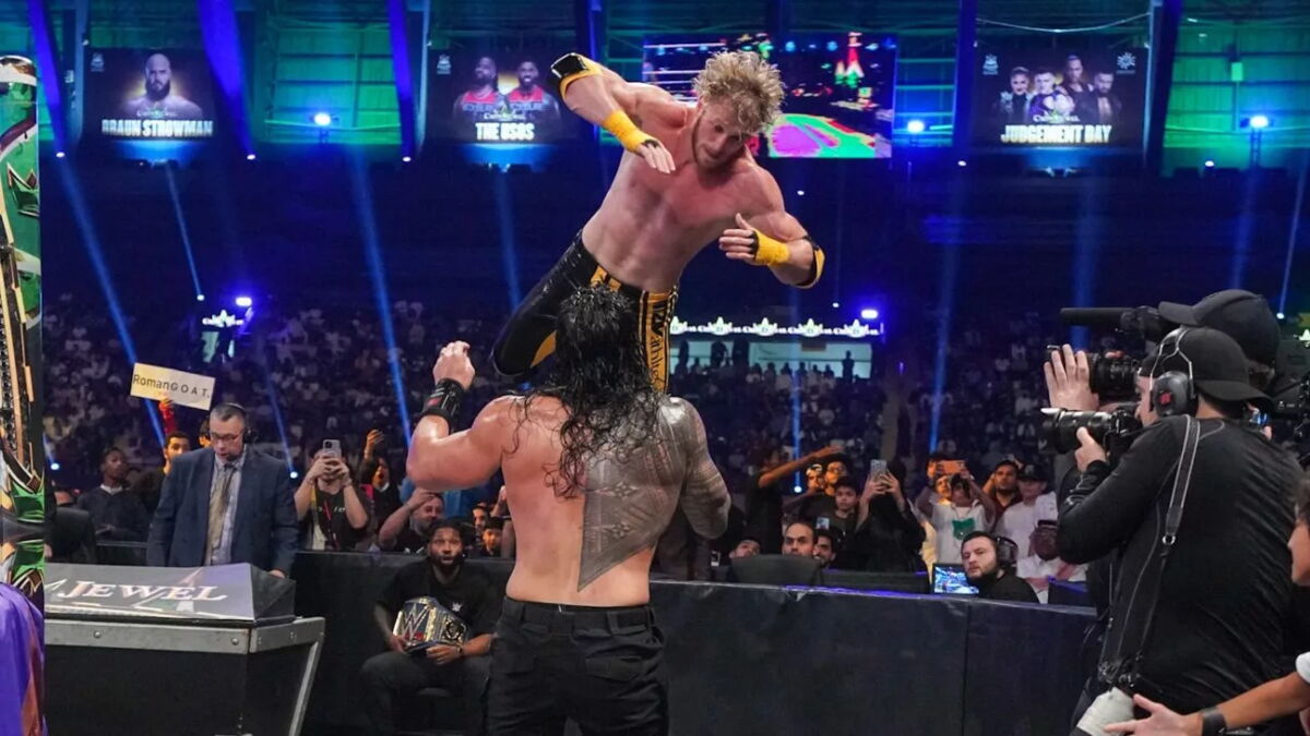 La grosse blessure de Logan Paul après avoir sauté sur Roman Reigns à ...