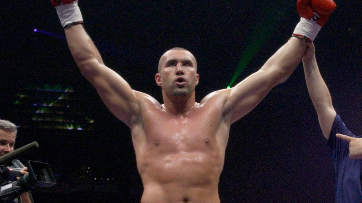 Jérôme Le Banner termine Adnan Alic par TKO malgré une blessure pour ...