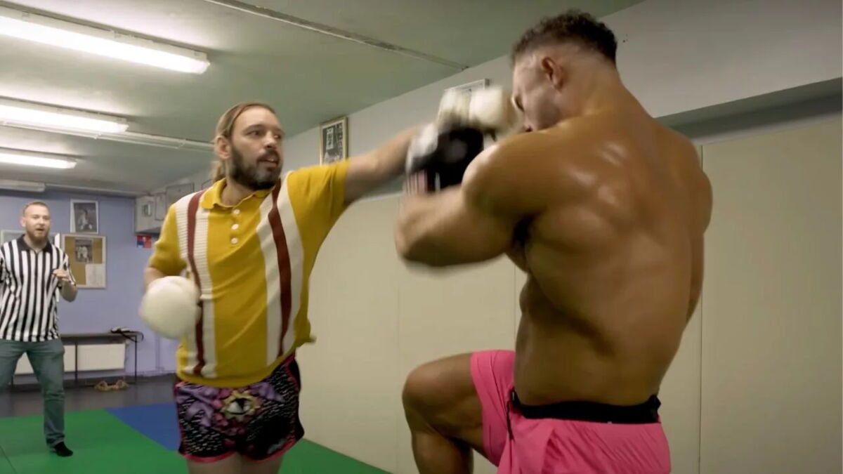 Jean-Charles Skarbowsky met à mal un bodybuildeur de 120 kilos lors d ...