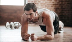 Planche bras tendus : les astuces à suivre