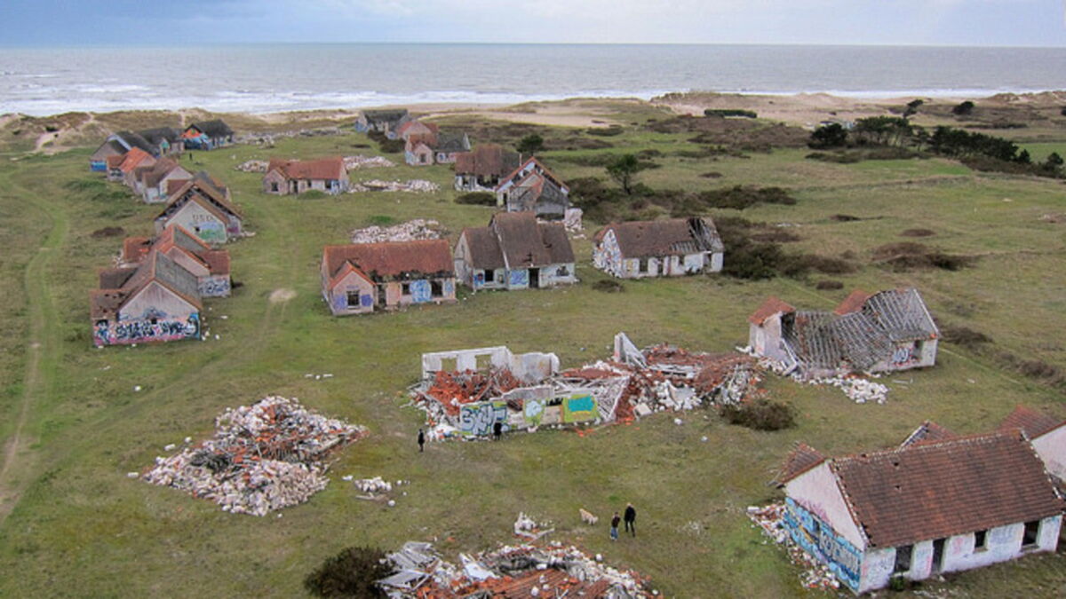 Pirou plage, la village fantôme qui fascine le web