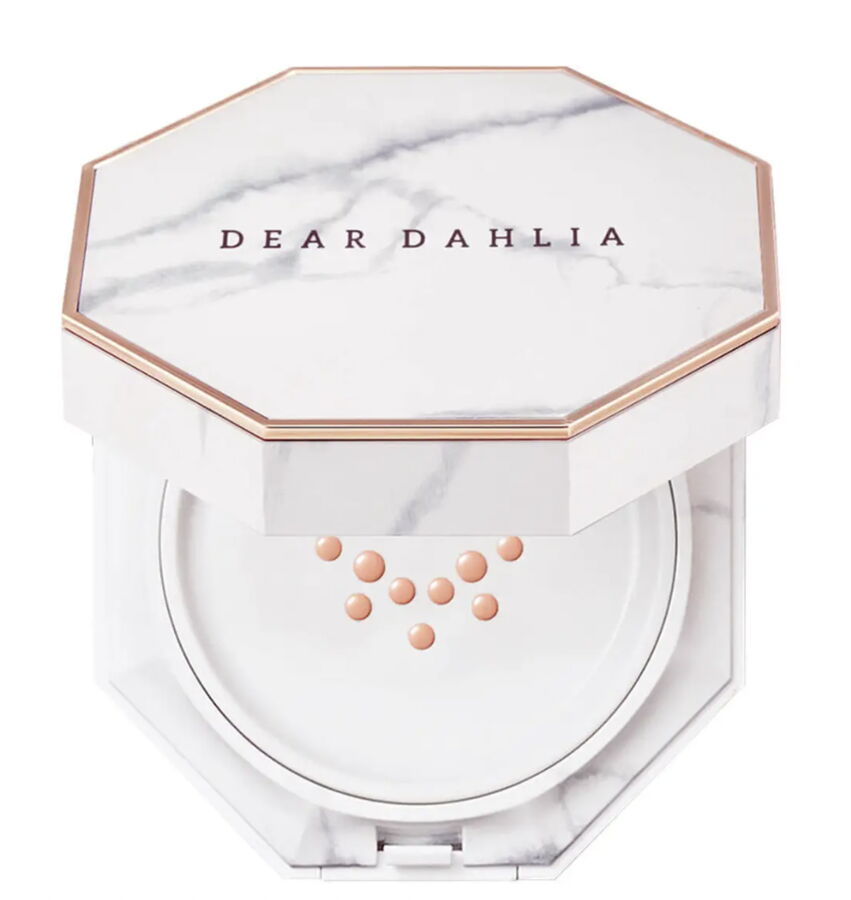 On a trouvé les meilleurs fonds de teint mats et légers à adopter pour ...