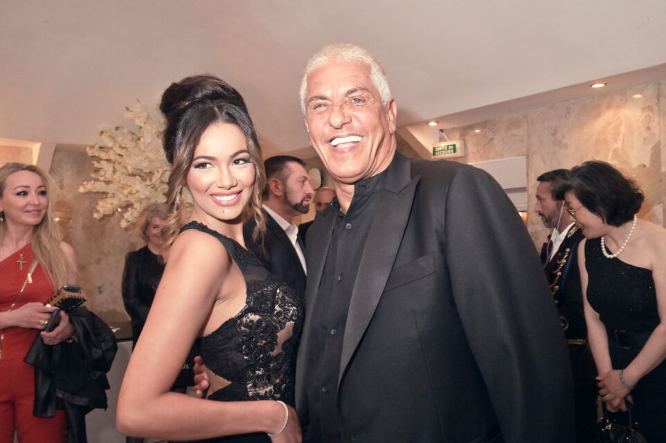 Samy Naceri amoureux : sa compagne de 33 ans sa cadette fait sensation à un gala de charité