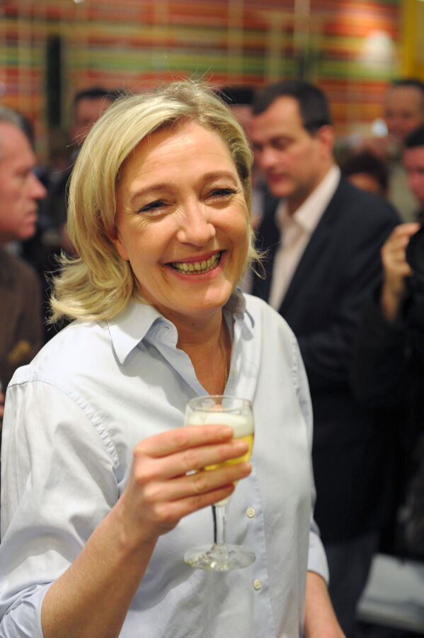 Marine Le Pen : son évolution physique de sa jeunesse à aujourd'hui