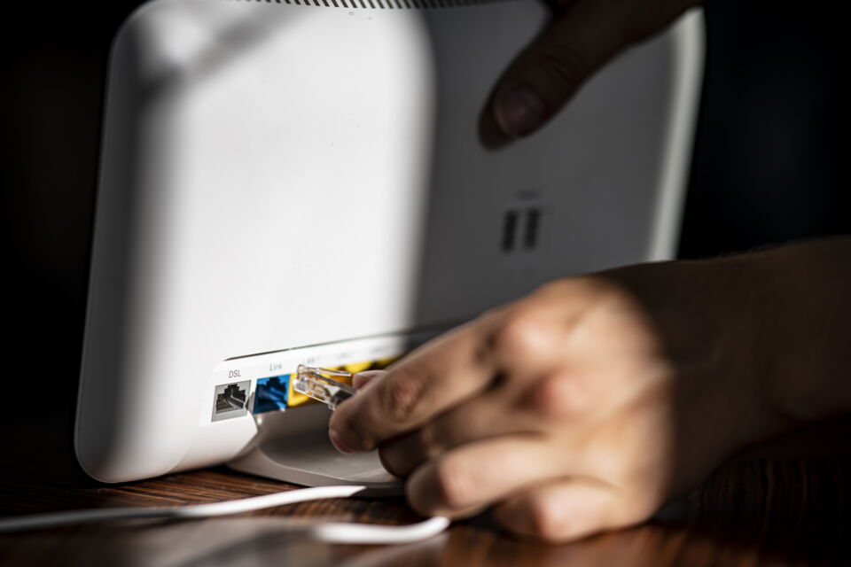 Here's how you can tell if someone is using your Wi-Fi